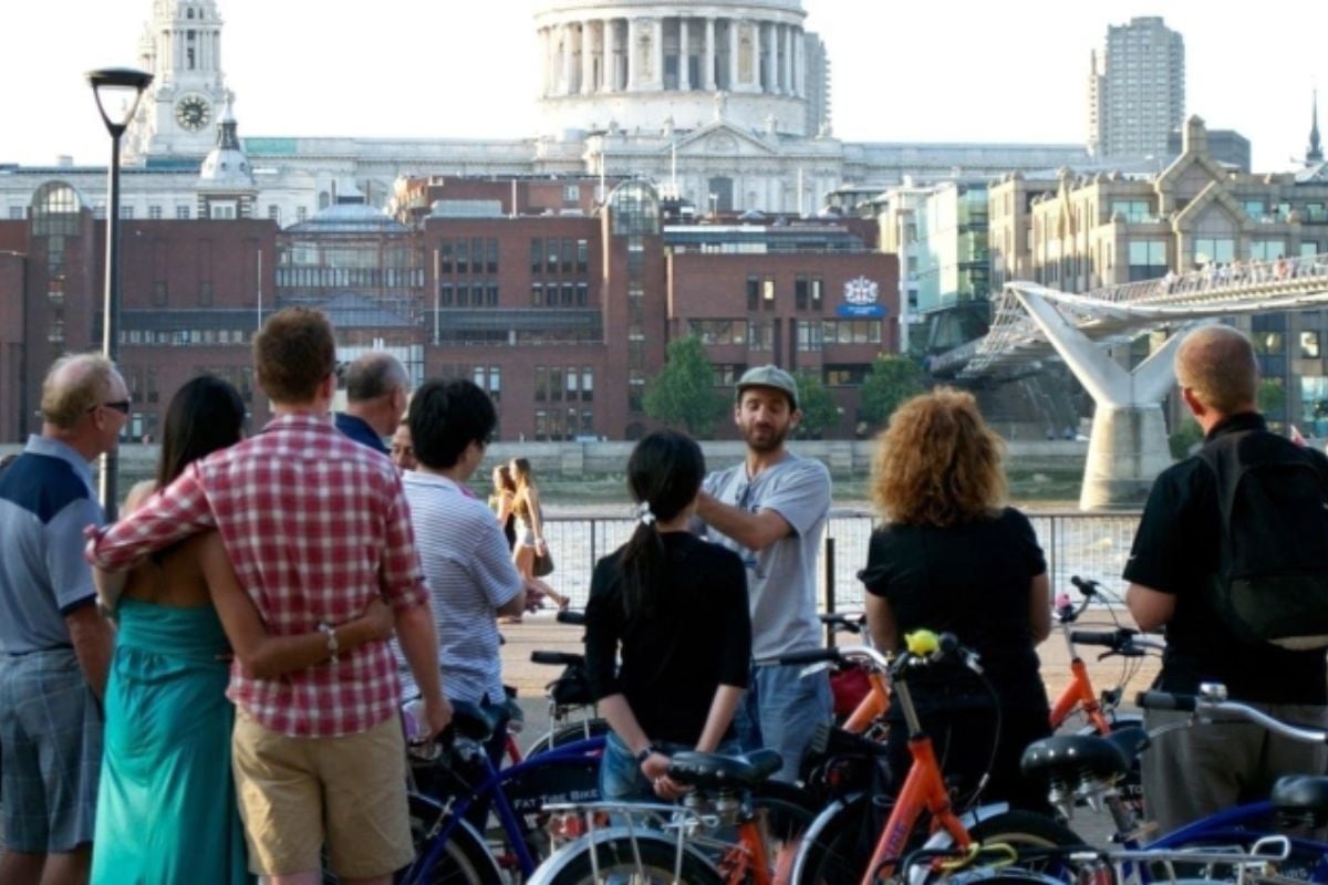 Book this fun River Thames Evening Bike Tour in London, Voucher
